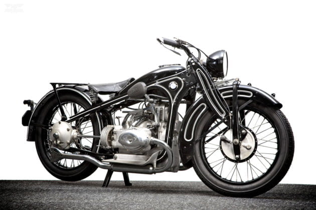 BMW R16