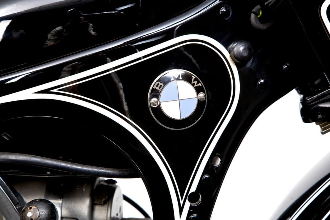 BMW R16