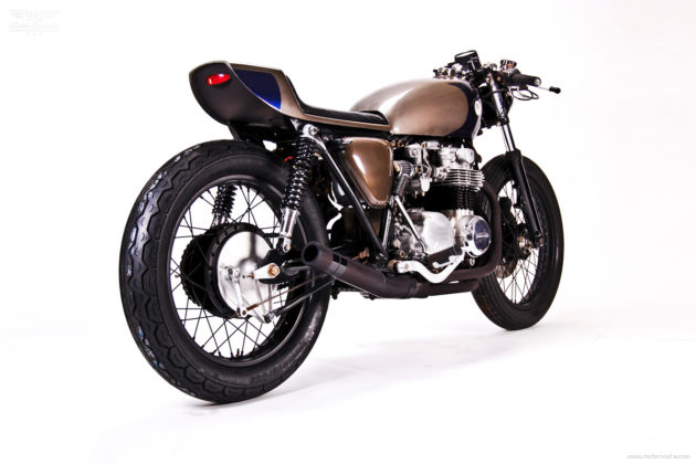 Honda CB550 Cafe Racer transformation by MotoHangar