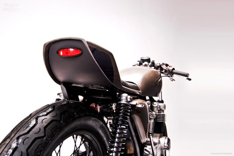 Honda CB550 Cafe Racer transformation by MotoHangar